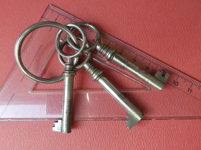 3 ANTIKE MÖBELSCHLÜSSEL, Schrankschlüssel - Eisenschlüssel EUR 12,50 - PicClick DE