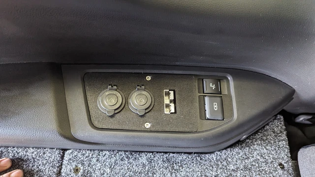 TOYOTA LANDCRUISER 300 Series Rear anderson plug and 12v socket holder ...