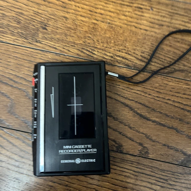 VINTAGE GENERAL ELECTRIC mini cassette recorder player model 3-5303 $30 ...