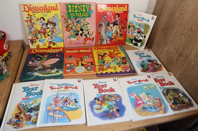 VINTAGE DISNEY YEAR Books & Disneyland Annuals 1970s 90s 2000 On Parade ...