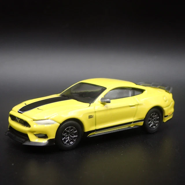 2021-2022 FORD MUSTANG Mach 1 1/64 Echelle Collection Diorama Modèle ...