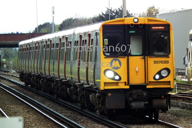 CLASS 507 507020, 3 car EMU, in MerseyRail Grey at Kirkdale £0.95 ...