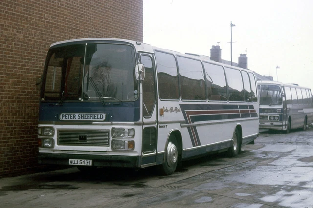 PETER SHEFFIELD CLEETHORPES AUJ543T Depot Bus Photo £1.49 - PicClick UK