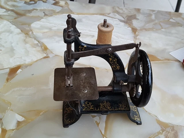 ANCIENNE MACHINE À coudre Muller n°10 - Toy Sewing Machine Miniature ...