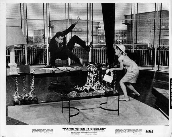 PHOTO ORIGINALE AUDREY Hepburn William Holden chasing 1964 Paris quand ...