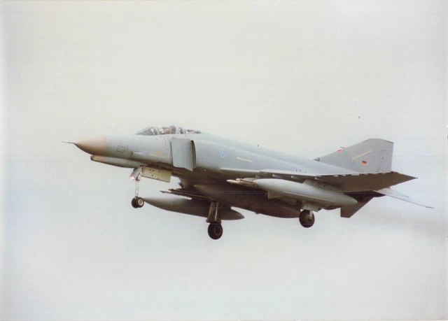 MILITARY AIRCRAFT PHOTOGRAPH McDonnell Douglas F-4 Phantom II (?30) £4. ...