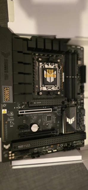 ASUS TUF GAMING B650-PLUS WIFI AMD Ryzen AM5 ATX motherboard, 14 power ...