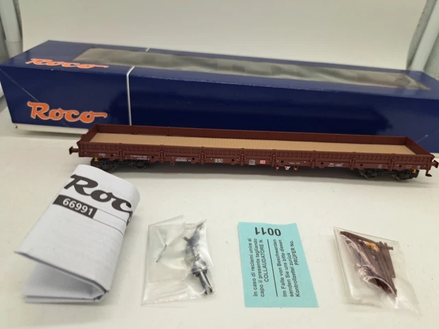 ROCO 66990 CARRO pianale carrelli DB AG Res livrea marrone con stanti ...