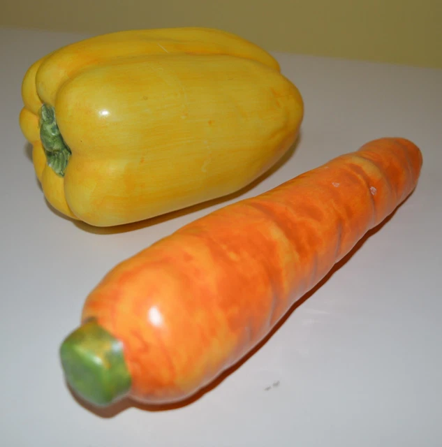LIFE SIZE CERAMIC Decorative Yellow Bell Pepper & Large Carrot ...