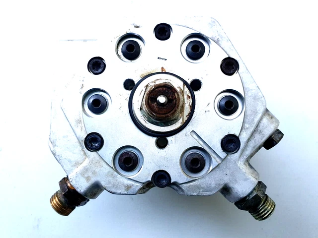 MERCEDES W124 300 CE-24 R129 SL-24 M104 Fuel Distributor - A0000742813 ...