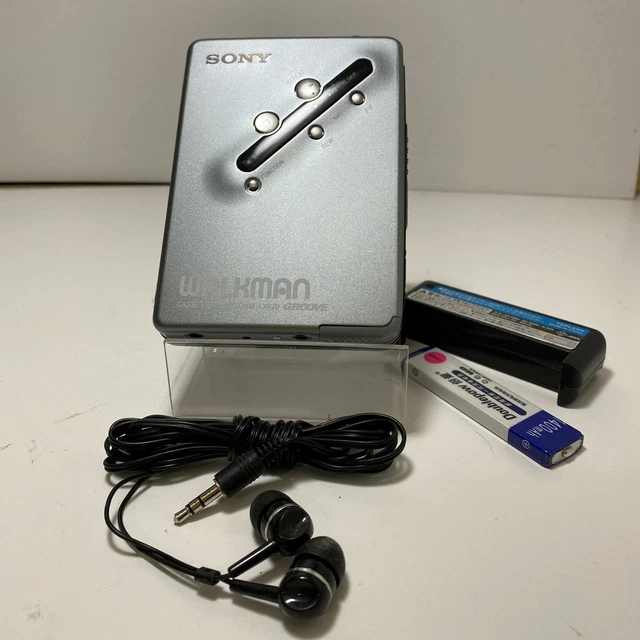 SONY WALKMAN - Portable Stereo Cassette Player - Silver - VGC (WM-EX670 ...