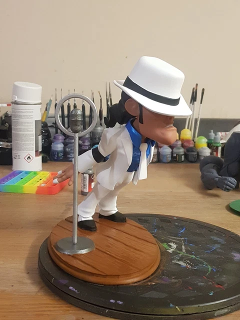 MICHAEL JACKSON ICONIC Smooth Criminal Lean Chibi £47.00 - PicClick UK