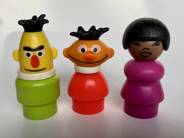 VINTAGE FISHER PRICE Little People Sesame Street Ernie Burt Susan $22. ...