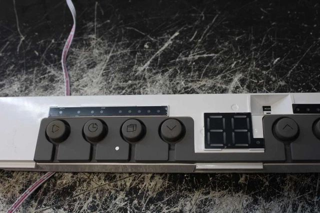 MIDEA AIR CONDITIONER Model MP12SVWBARCM Control Panel # US-KCR35Y1 ...