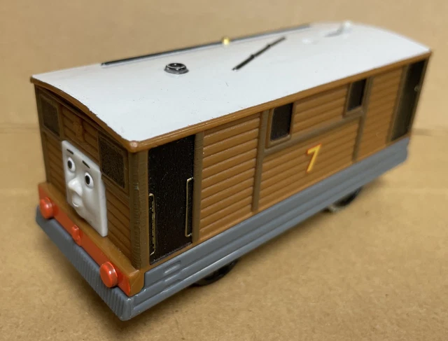TOBY THOMAS The Tank Engine & Friends Tomy Trackmaster Motorised Train ...