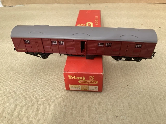 TRIANG RAILWAYS R227 Utility Van- Maroon livery with Opening Doors ...