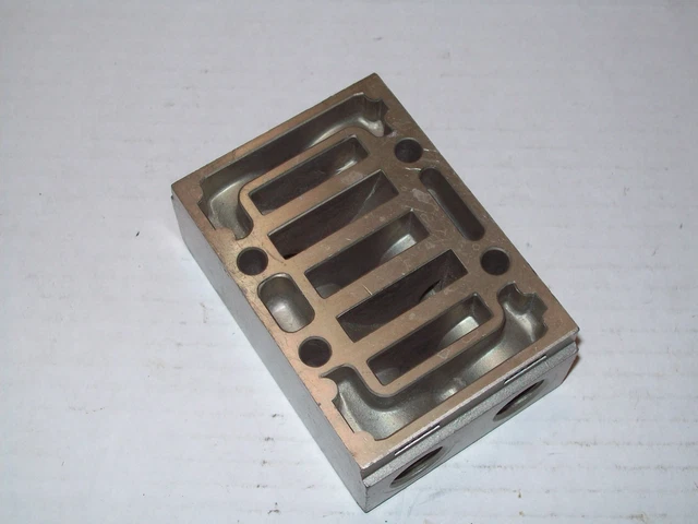 NEW SMC PNEUMATIC Control Valve Spacer Block P977 £16.36 - PicClick UK
