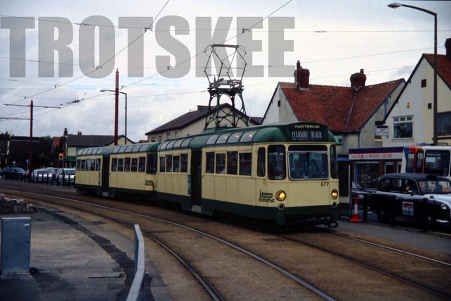 35MM SLIDE BLACKPOOL Transport Single Decker Tram Strassenbahn 677 1998 Original £4.98 - PicClick UK