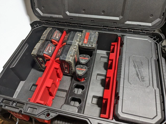 MILWAUKEE PACKOUT INTEGRATED battery storage M12, M18 external/internal ...