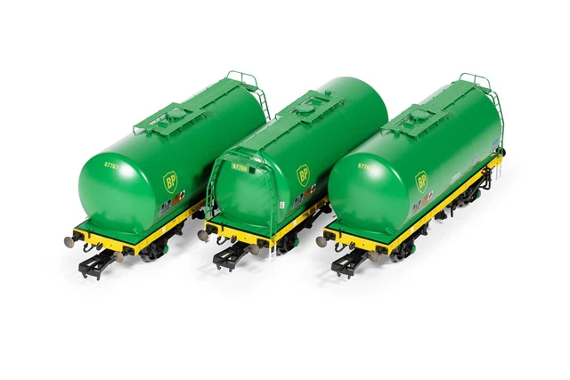 BP TTA TRIPLE Pack 67766-7-8 Model Tank Wagon Hornby Green Railway 1:76 ...