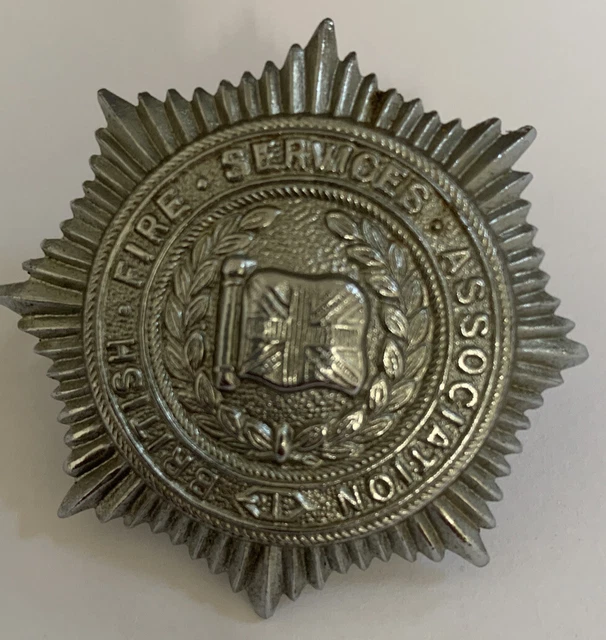 VINTAGE BRITISH FIRE Service Association Cap Badge £9.00 - PicClick UK