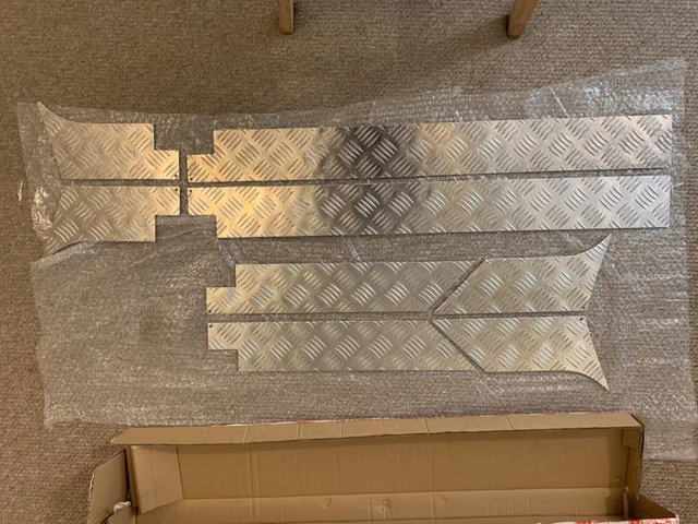 LAND ROVER DEFENDER 110 five door chequer plate kit £40.00 - PicClick UK