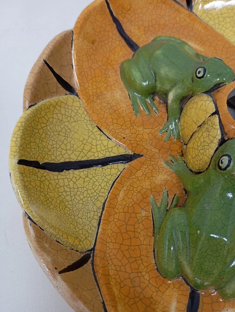 ASSIETTE CERAMIQUE DE grenouille sur des nénuphar de J.MARTIN EUR 120 ...