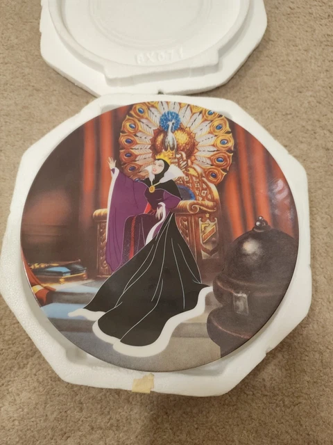BRADFORD EXCHANGE NOTORIOUS Disney Villains Evil Queen Decorative Plate ...