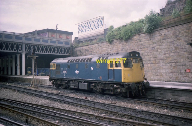 ORIGINAL RAILWAY PHOTOGRAPHIC negative Class 27 27008 at Glasgow Queen ...