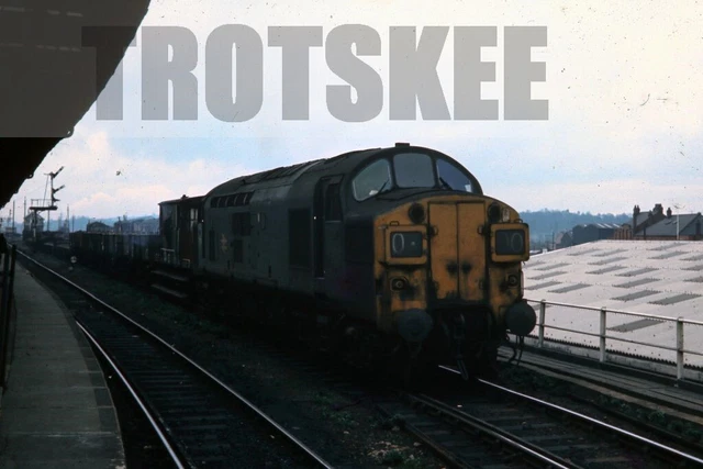35MM SLIDE BR British Railways Diesel Loco Class 37 37042 Wakefield ...