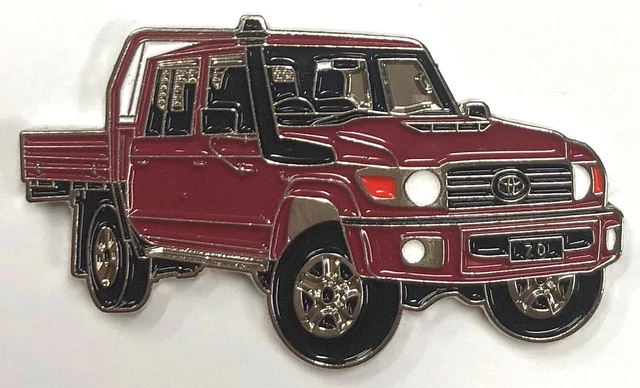 TOYOTA LANDCRUISER 70 series red double cab ute lapel/hat pin badge ...