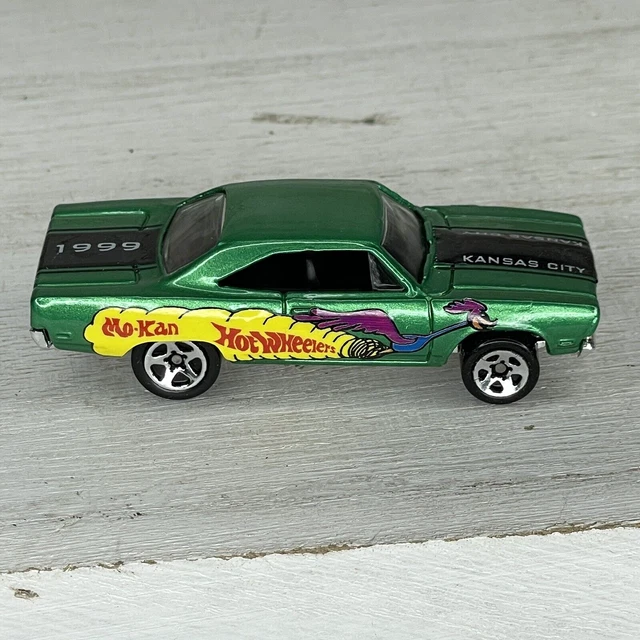 HOT WHEELS MO-KAN KC Hot Wheels Club Car 1971 Plymouth Roadrunner 1/64 ...