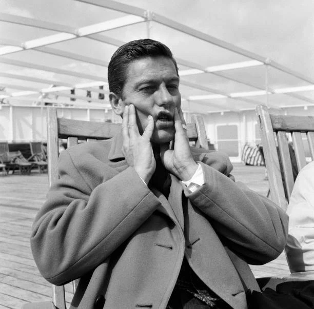Dick Van Dyke American Actorcomedian Arrived On The Liner Bremen 1964 Photo 2 Eur 616
