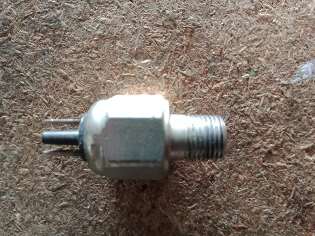 CONTACTEUR DE FREIN arrière 1584 OEM 72023-51 EUR 35,00 - PicClick FR