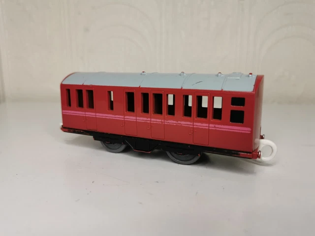 SPENCER'S RED EXPRESS Coach Thomas The Tank Engine Tomy Trackmaster ...