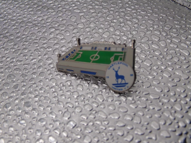 13X NON-LEAGUE TEAMS Badges Job Lot Stadium Pin Ground Southend Torquay ...
