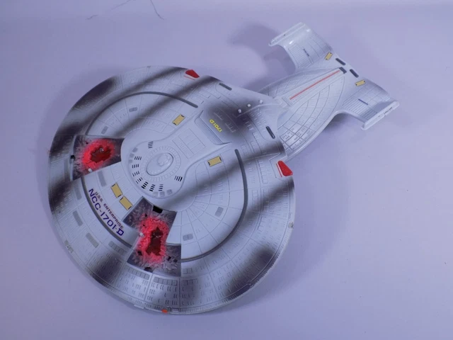 USS ENTERPRISE NCC-1701 D 1994 Playmates Toys Model Ship Star Trek ...