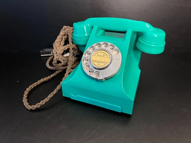 VINTAGE JADE GREEN Bakelite 332 Rotary Telephone JL.11577.A8 Made by ...