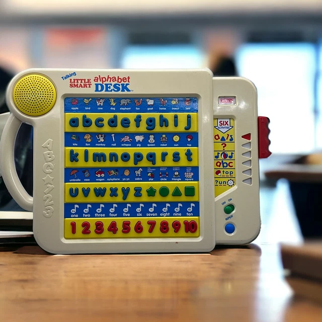 VINTAGE VTECH TALKING Little Smart Alphabet Desk Preschool Tested $29. ...