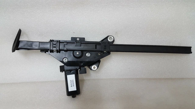 GENUINE MERCEDES C207 Right Seat Belt Feeder Retractor A2078600282 EUR ...