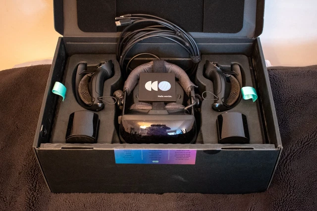 VALVE INDEX VR Full Kit - Headset, Base Stations, Controllers & Wires £ ...