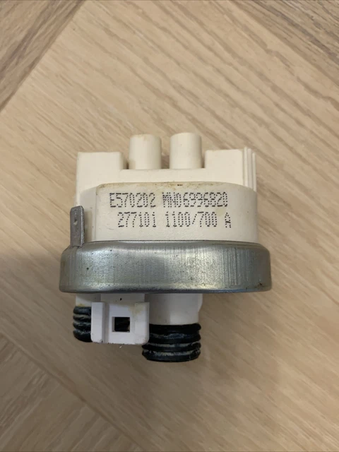 MIELE DRUCKWÄCHTER NIVEAUREGLER Niveauschalter M.Nr 06996820 , 277101 ...