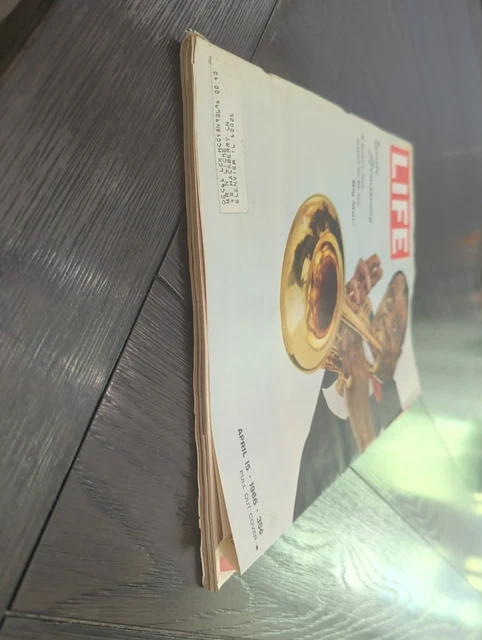 ORIGINAL VINTAGE LIFE Magazine April 15, 1966 Louis Armstrong Trumpet ...