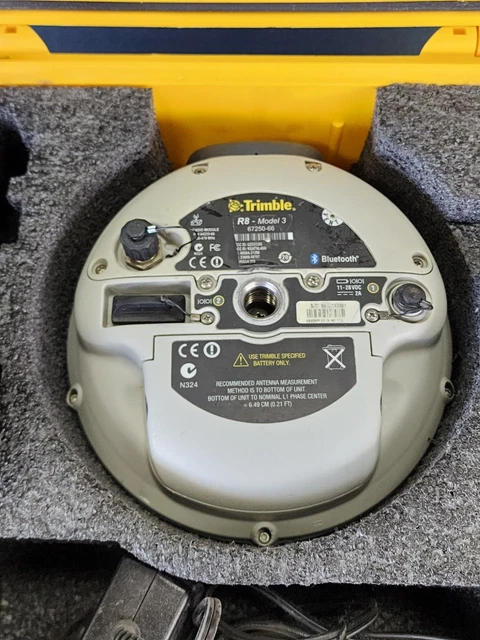TRIMBLE R8 MODEL 3 GPS GNSS Galileo RTK UHF Base or Rover Receiver ...