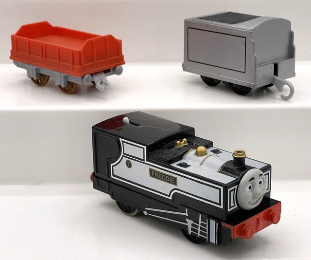 THOMAS & FRIENDS Trackmaster Motorized Train Engine Freddie Tender ...