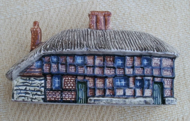 JOHN PUTNAM'S HERITAGE Houses - 155 Timber & Brick With Thatched ...