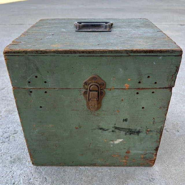 VINTAGE GREEN WOODEN Military Storage Box 10"x10"x10" Metal Hardware ...