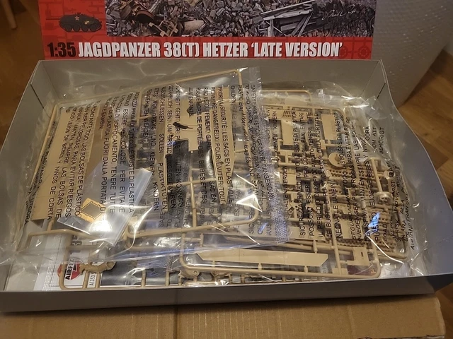 AIRFIX JAGDPANZER 38 tonne Hetzer "Late Version" 1:35 Plastic Model Kit ...