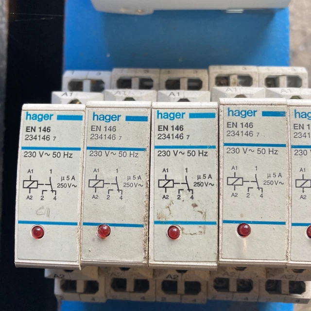 HAGER EN146 - 230/250 vac Interface or Changover Relay 230 vac coil ...