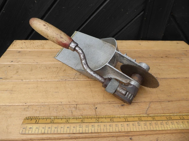 VINTAGE DELWAY FLOORBOARD Cutter . Manual Floorboard cutter tool . GPO ...